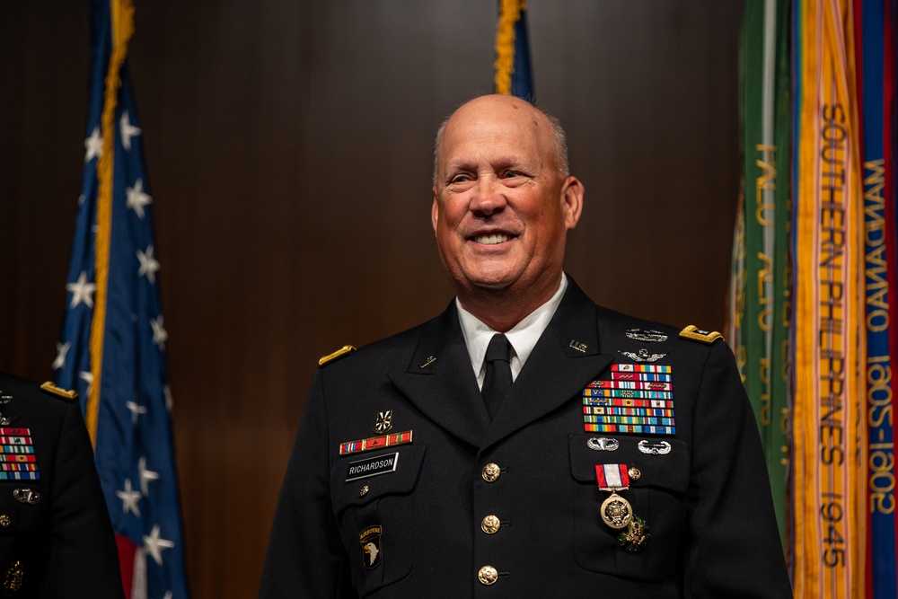 Retired Four-Star General Warns US Faces 'Most Challenging' Threats ...